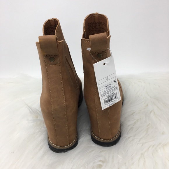 Universal Thread | Shoes | Universal Thread Cassie Wedge Ankle Bootie ...